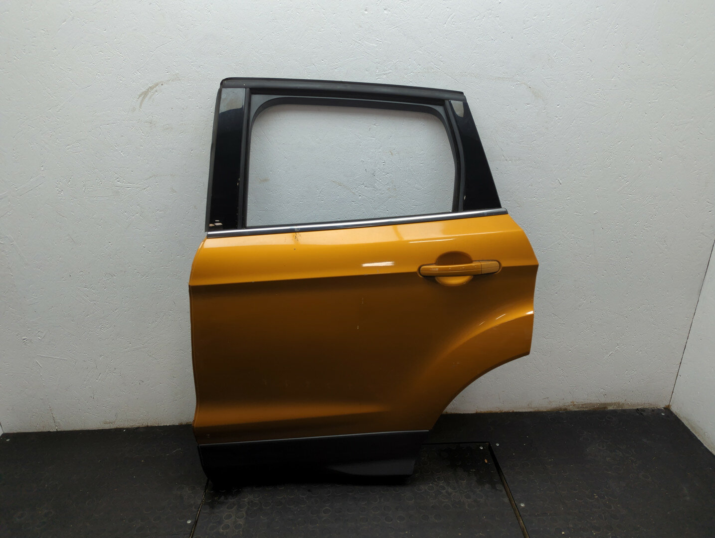 Дверь боковая (легковая) левая задняя Ford Escape Б/У