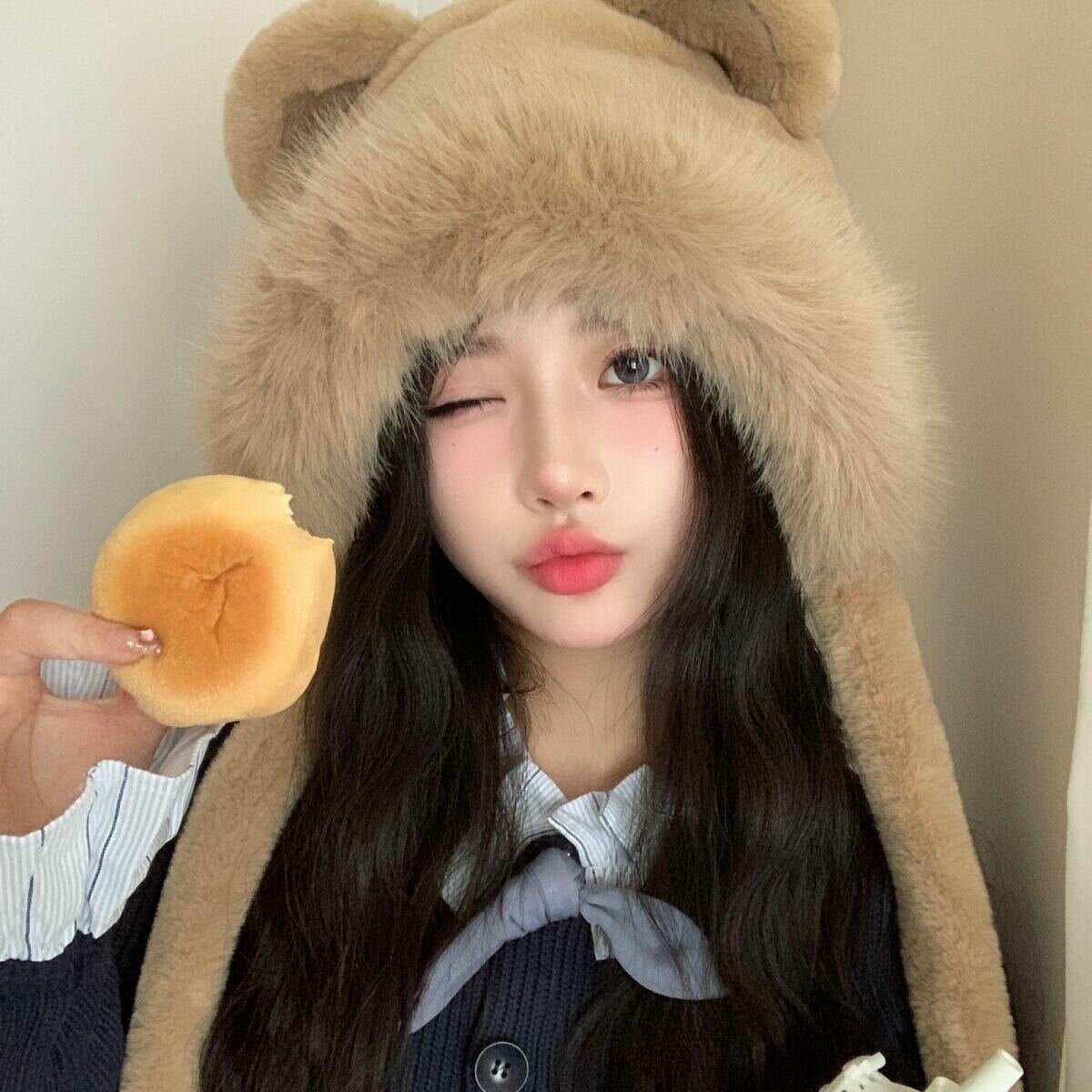 Двухцветная плюшевая шапка с медвежонком в корейском стиле, милая шапка Lei Feng, женская осенне-зимняя шляпа, бархатная утолщенная велосипедная морозостойкая защита ушей