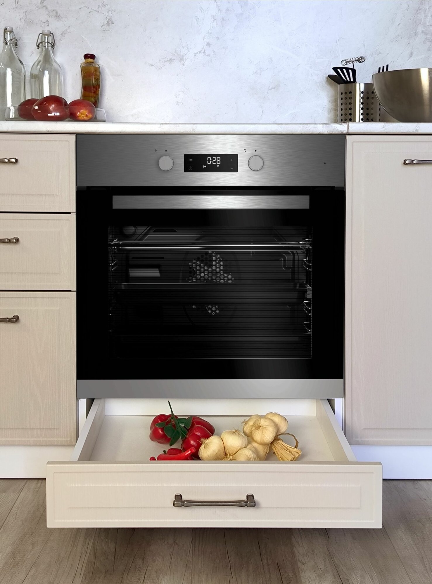 Кухонный гарнитур Vitamin шкаф напольный 60 см под духовку фасад МДФ пленка текстура дуба