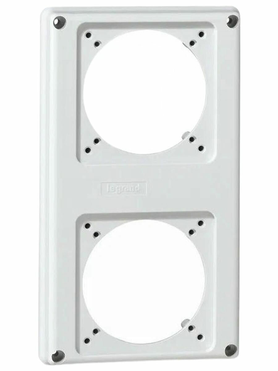 Лицевая панель для силовых вилок и розеток - P17 Tempra Pro - 220x125 - 2 розетки 16 A. LEGRAND 057713