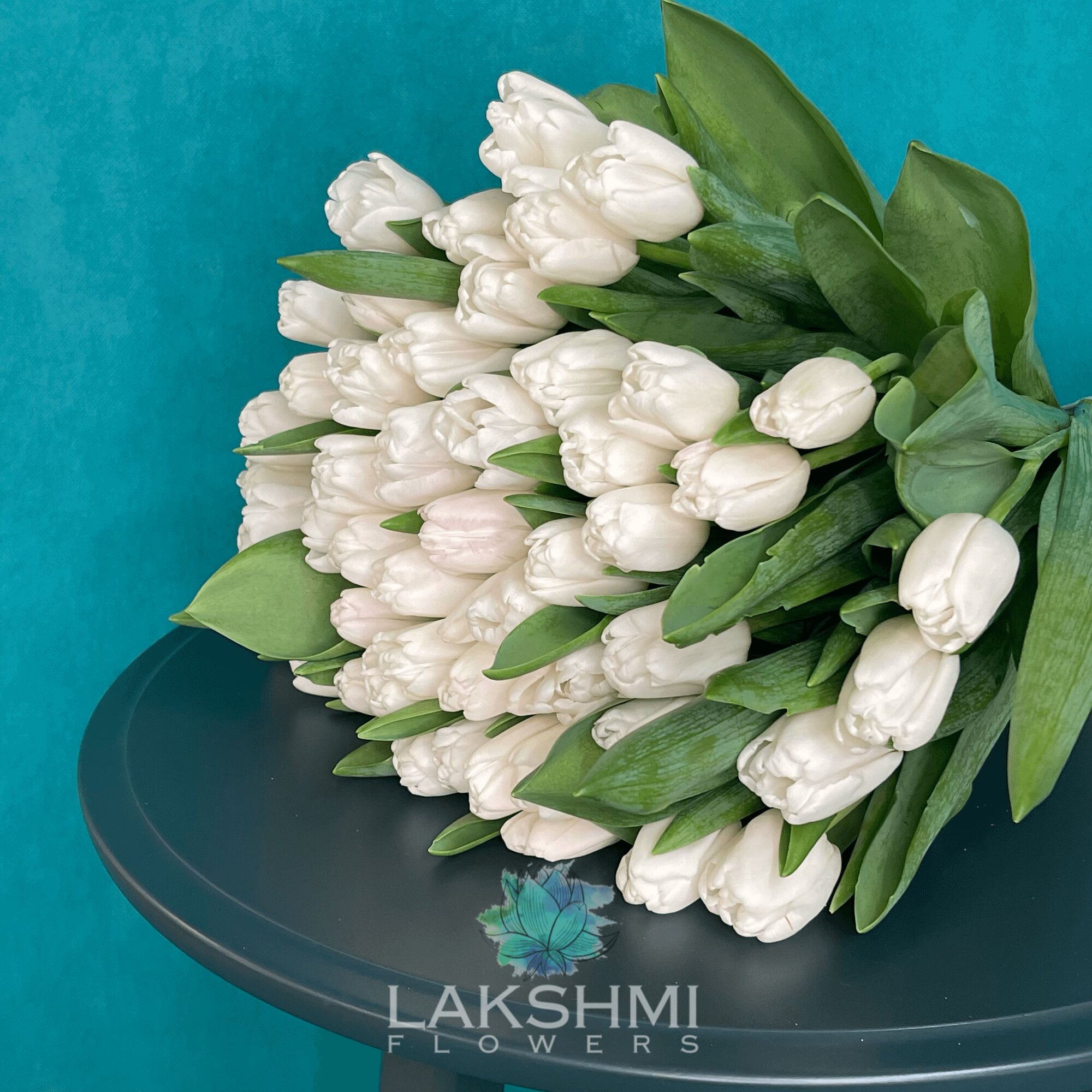 101 белый тюльпан / Монобукет из 101 белого тюльпана под ленту