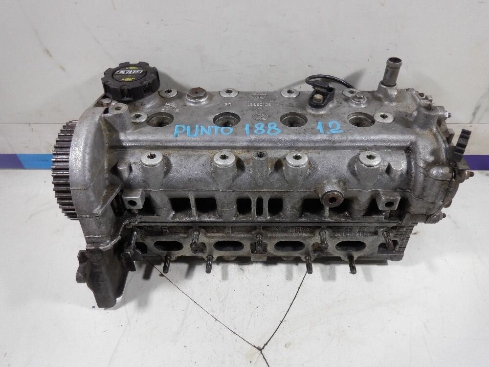 Головка блока цилиндров Fiat Punto 188