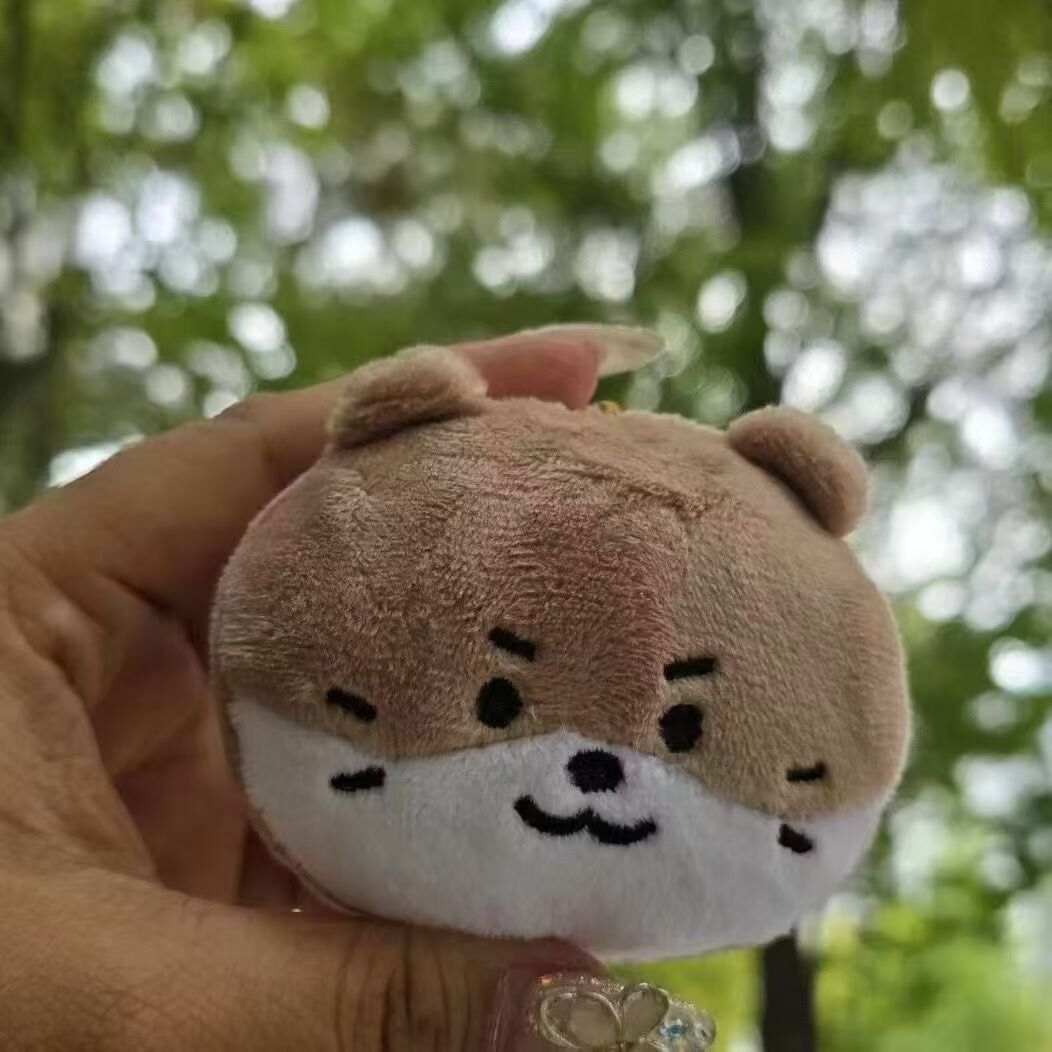 Семнадцать плюшевых игрушек, брелоков и 15 миниатюрных креативных подвесок в корейском стиле.