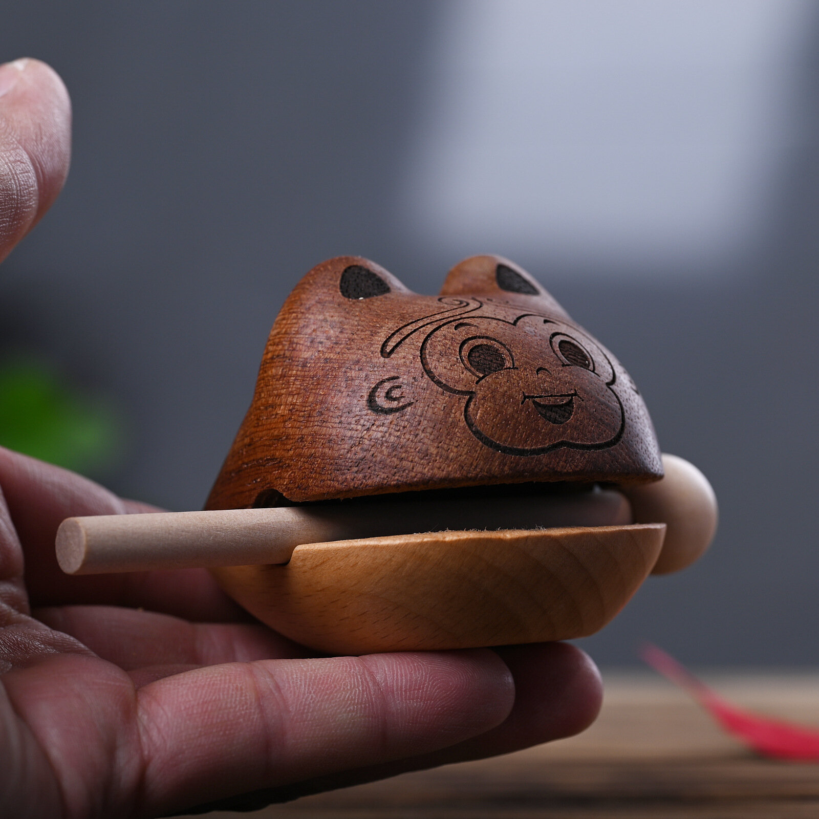 Деревянная рыба-кит, милый портативный инструмент для снятия стресса, офисная медитация, ударный инструмент, украшение из массива дерева, буддийская игрушка, подарок