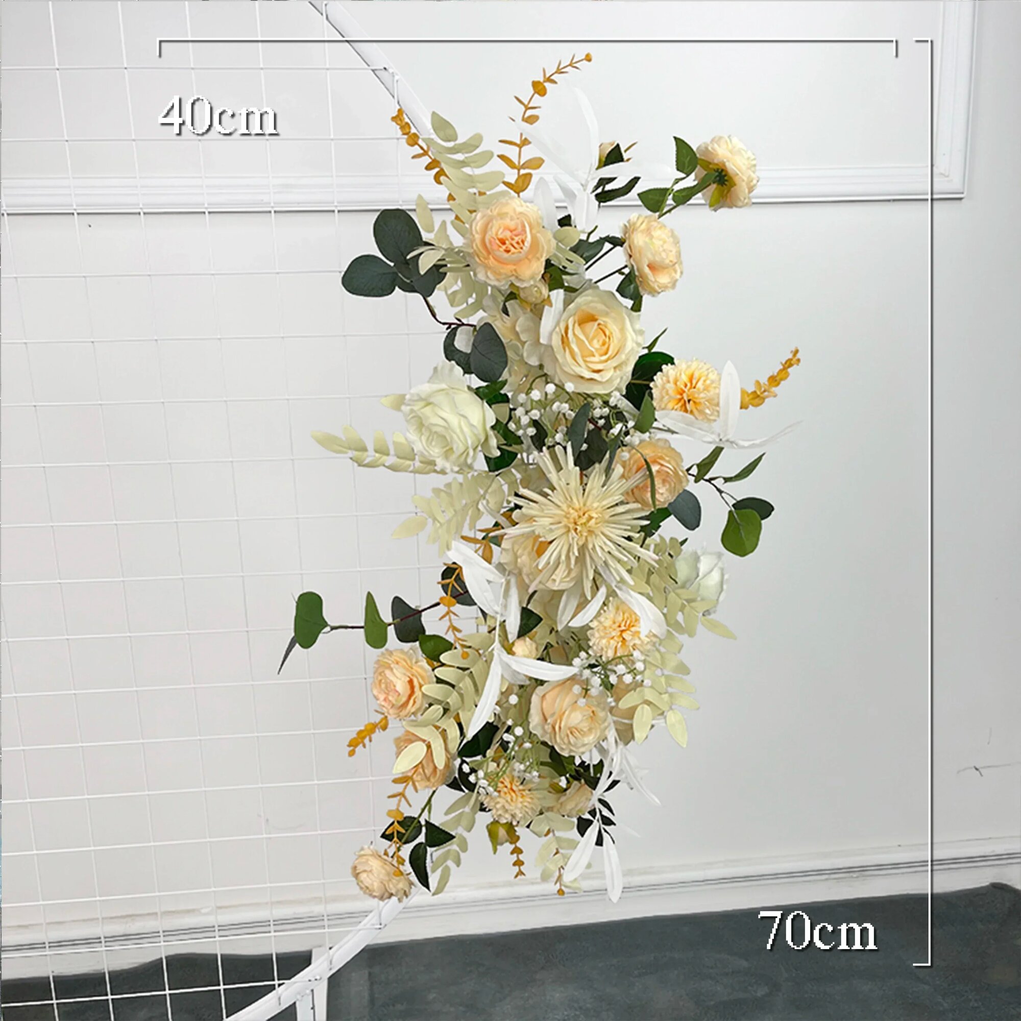 Свадебная арка из искусственных цветов Lucky flower Белый, light yellow B