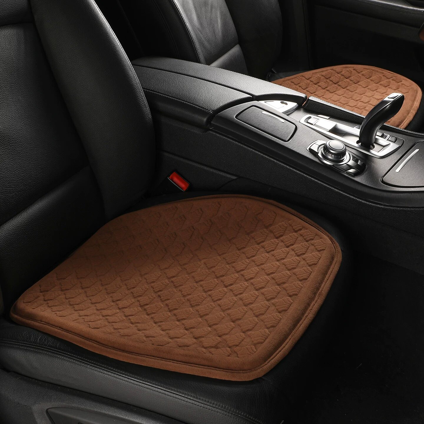 Зимняя утолщенная нескользящая накидка на автомобильное сиденье, фланелевая теплая подушка для сиденья, вентилируемая