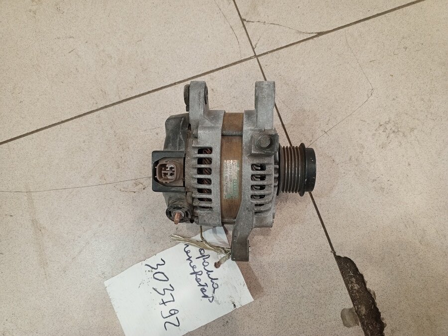 Генератор от Toyota Corolla E150 2006-2013