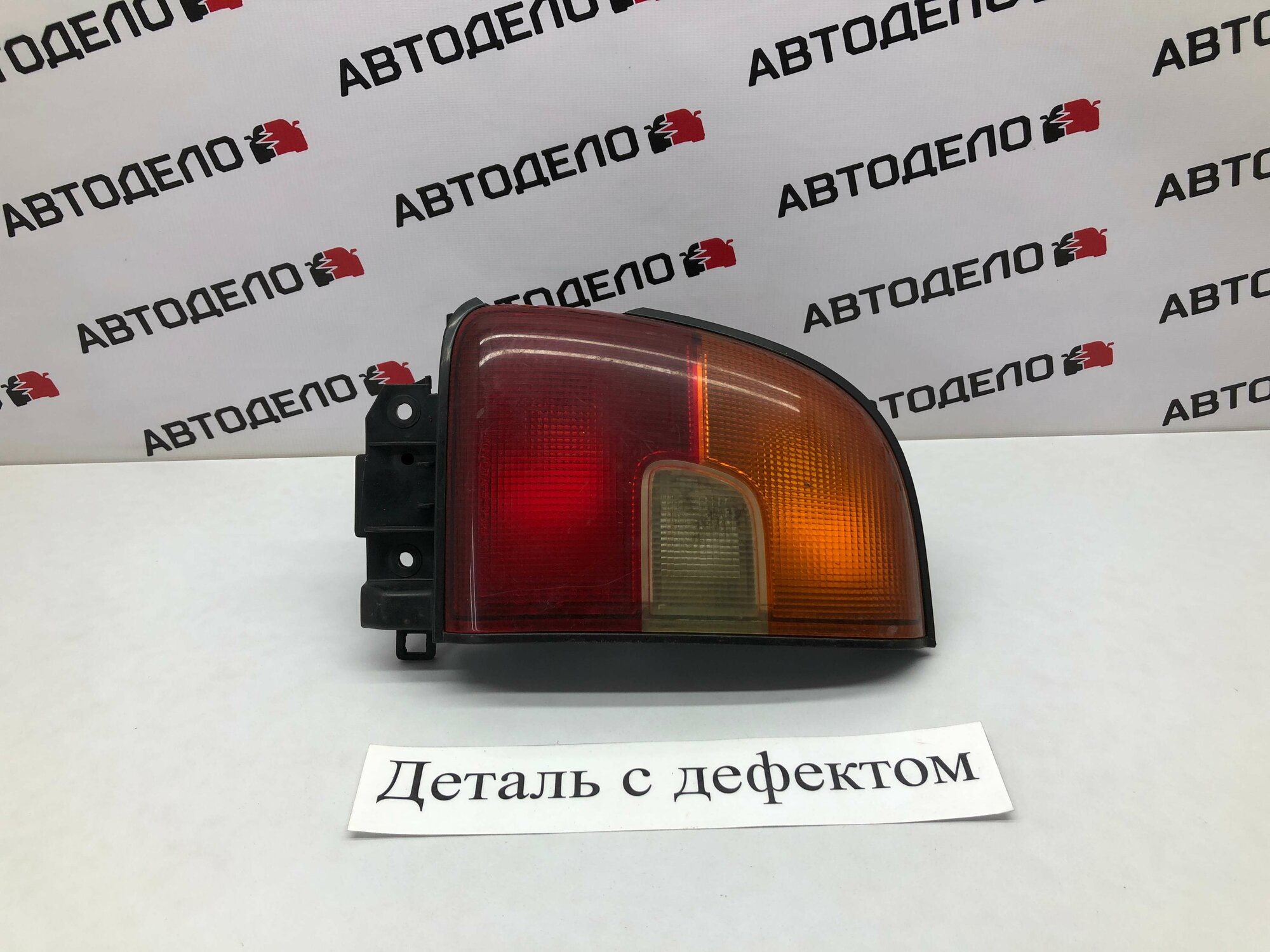 Фонарь задний правый Toyota RAV4 XA10