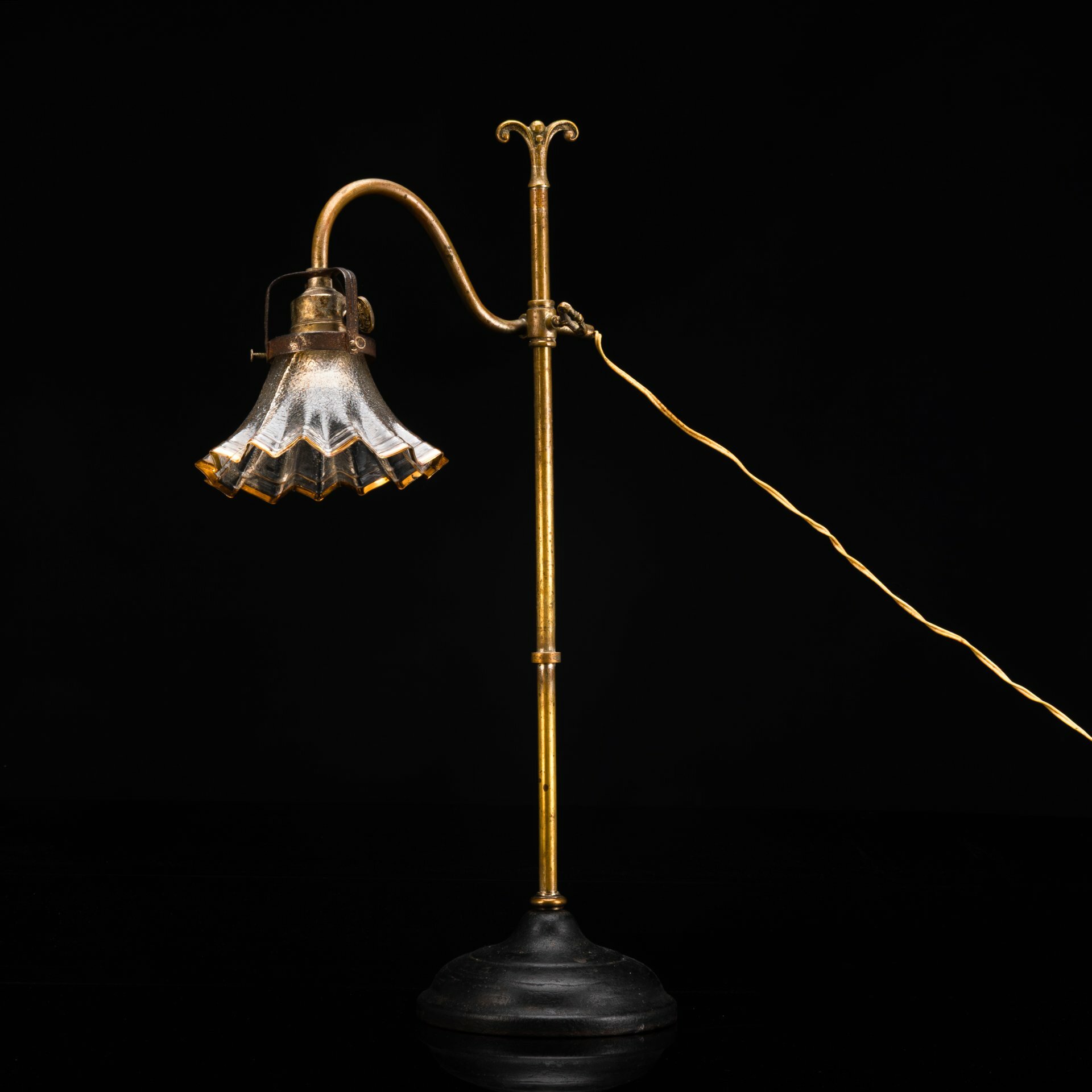 Лампа настольная переносная, чугун, латунь, пластик, стекло, Россия, 1900-1930 гг.