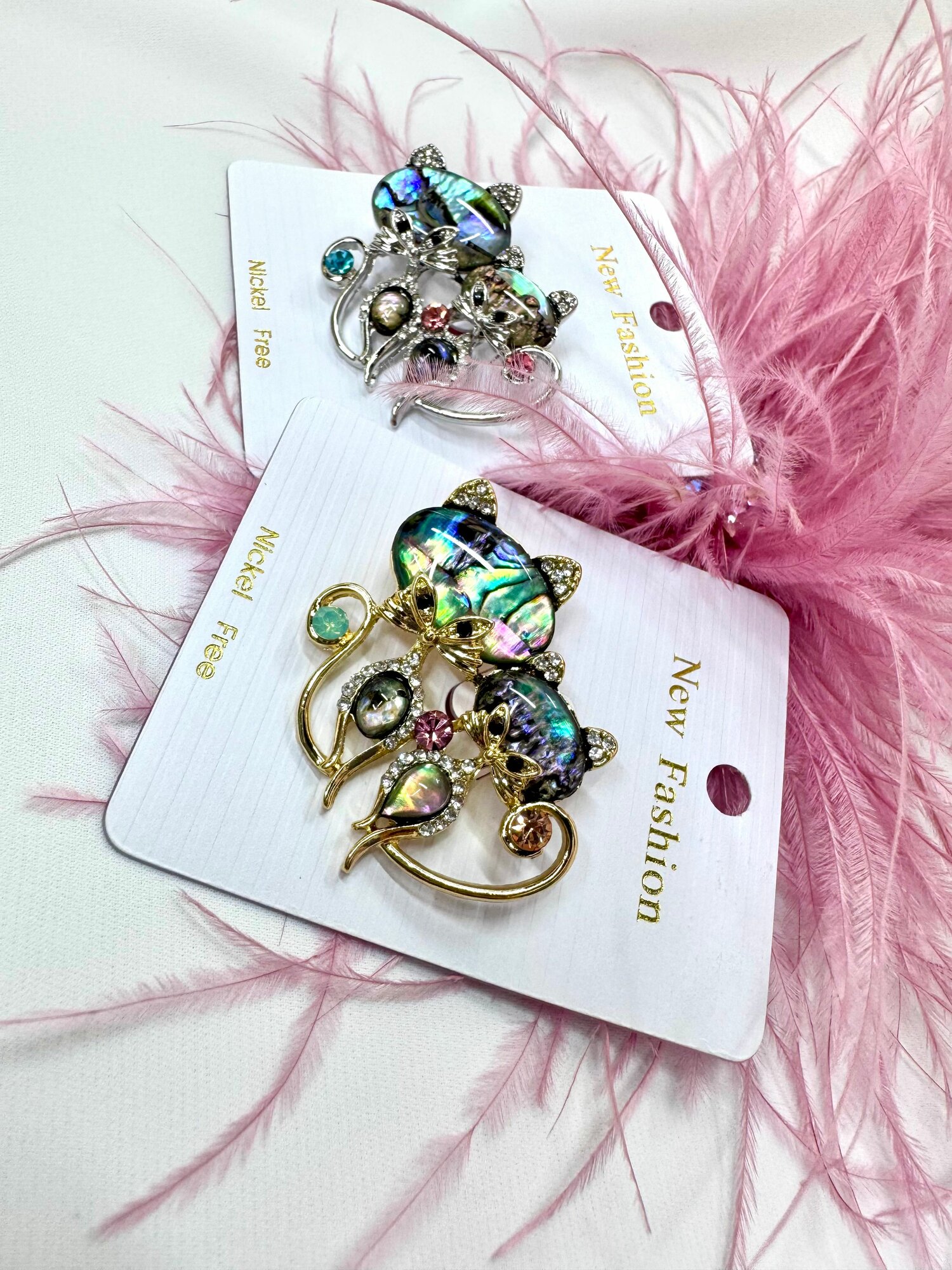 Брошь, стразы, кристалл