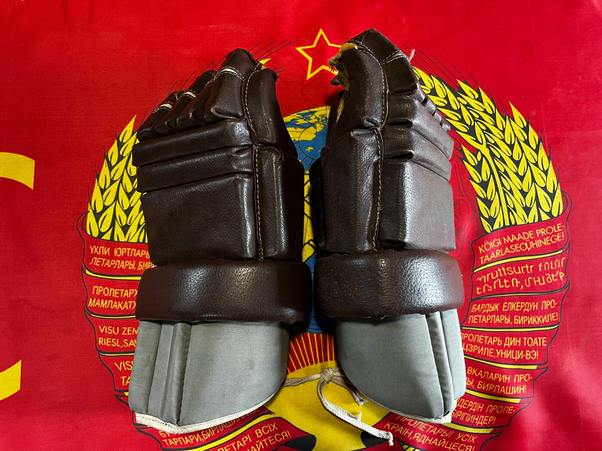 Краги хоккейные СССР