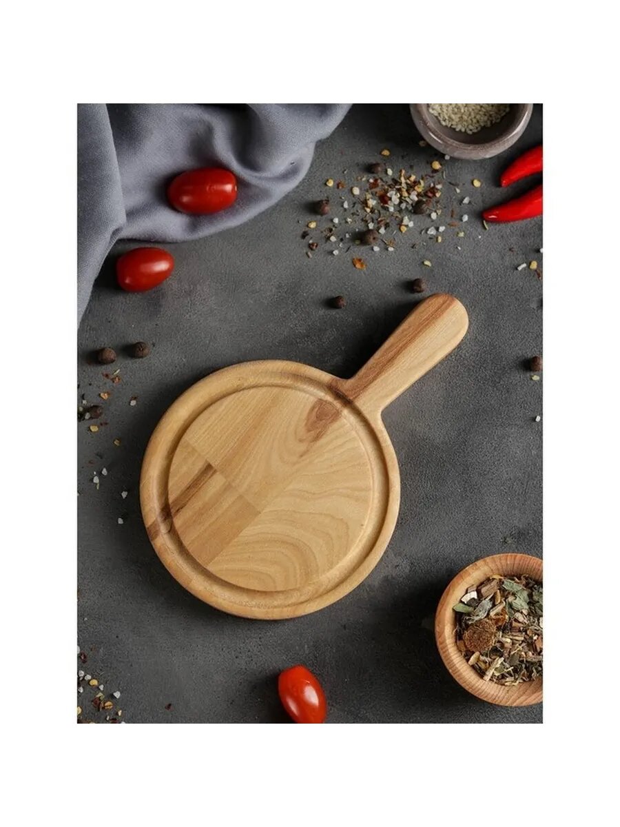 Элегантная деревянная доска для сервировки