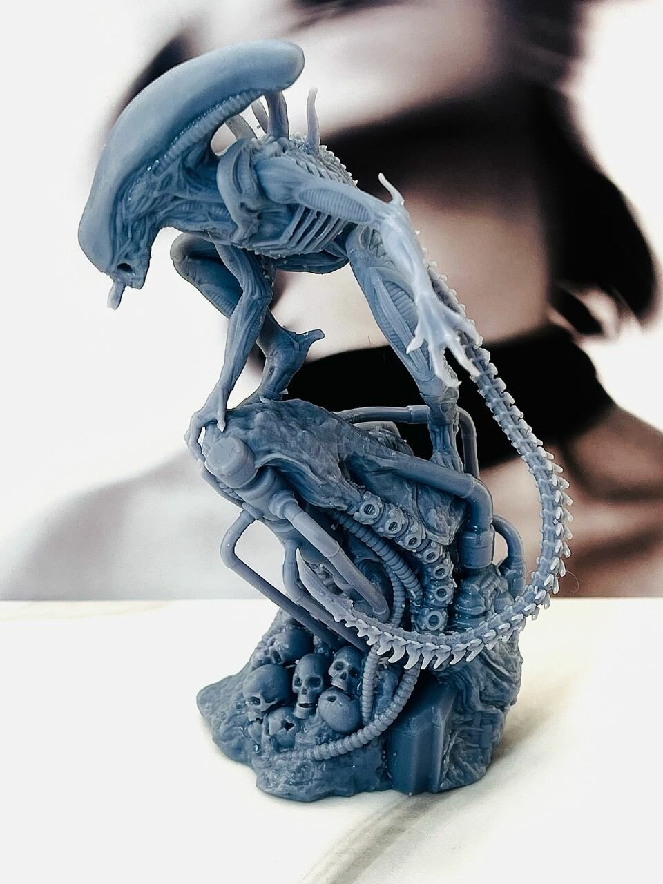 Миниатюра Чужой на турбине - 150 мм