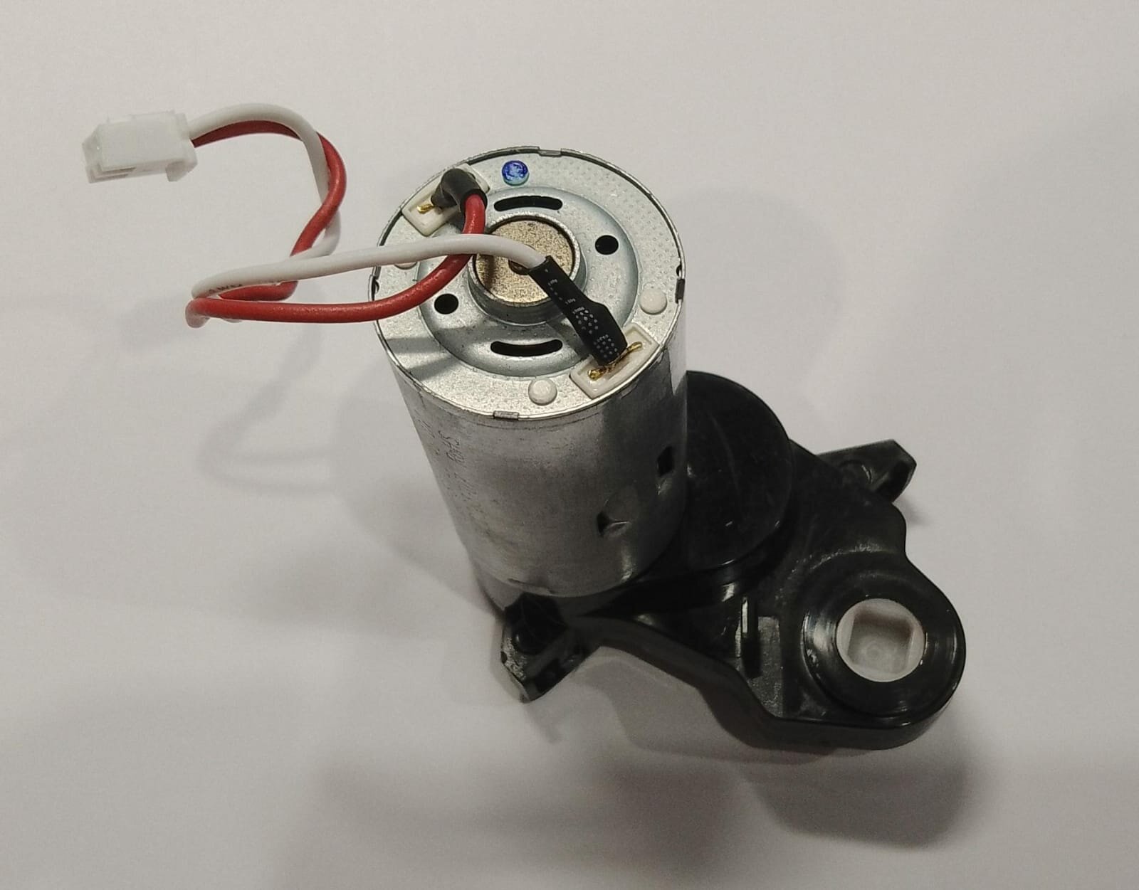 Мотор (двигатель) (RP390-ST/22140/DV SMED283707 RoHS) для центральной щетки робота пылесоса Xiaomi Robot Vacuum E10 (B112)