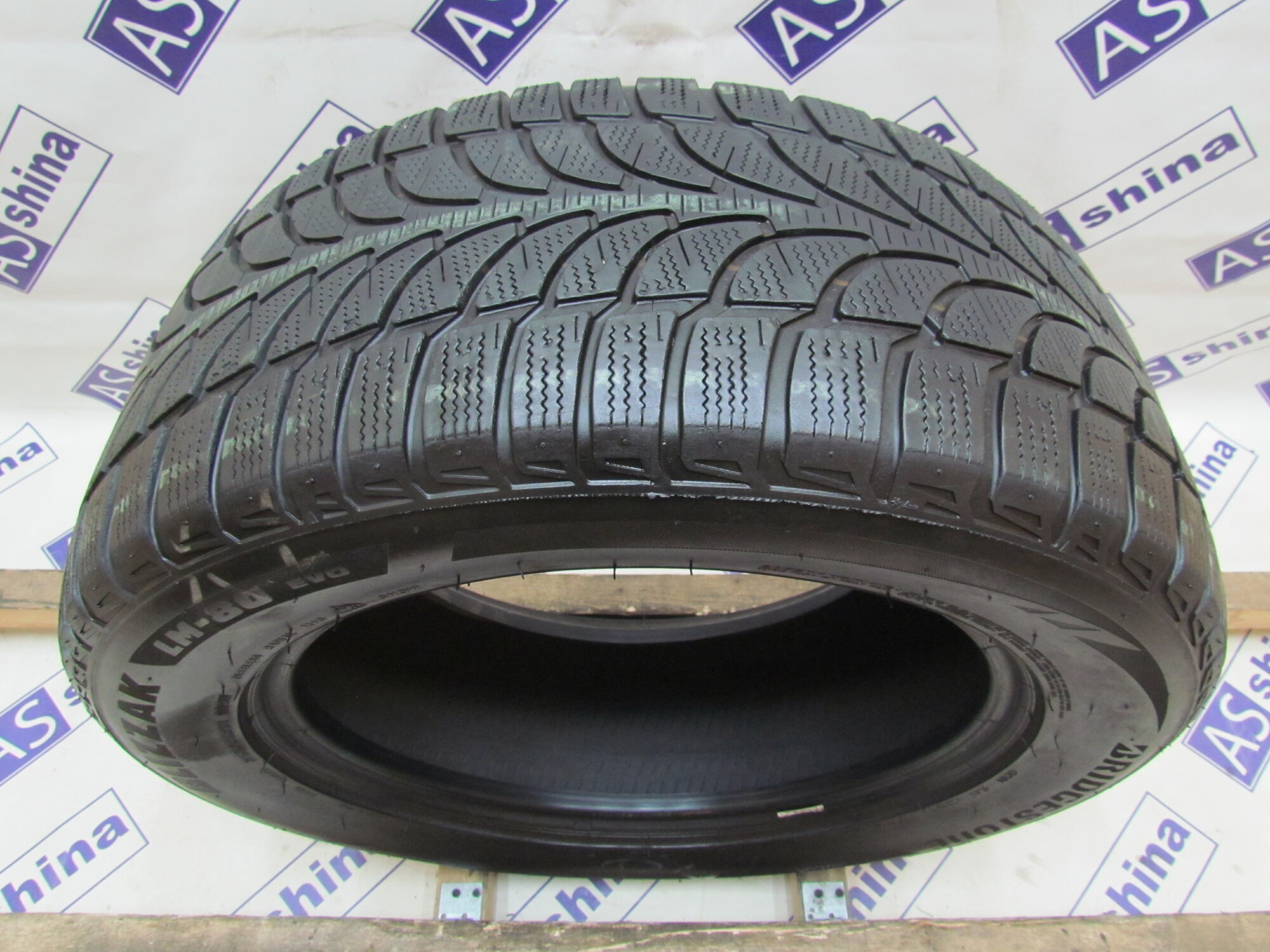 Bridgestone Blizzak LM-80 EVO 255 55 R18 зимние БУ шины 10-20% износ , артикул 0022191
