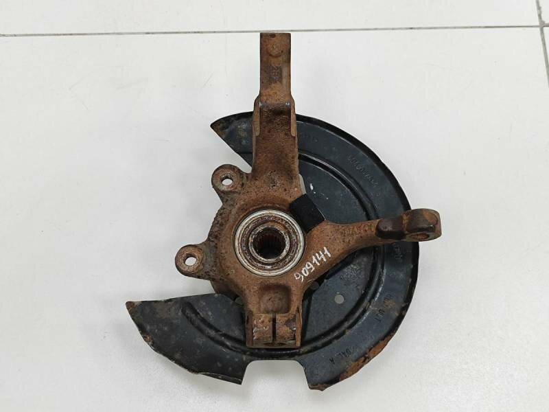 Кулак поворотный передний правый Renault Sandero 2009-2014