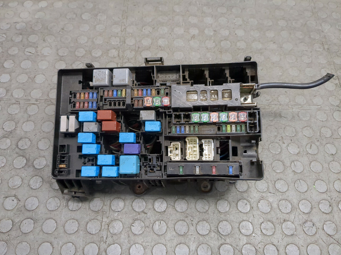 Блок предохранителей Toyota Sequoia Б/У