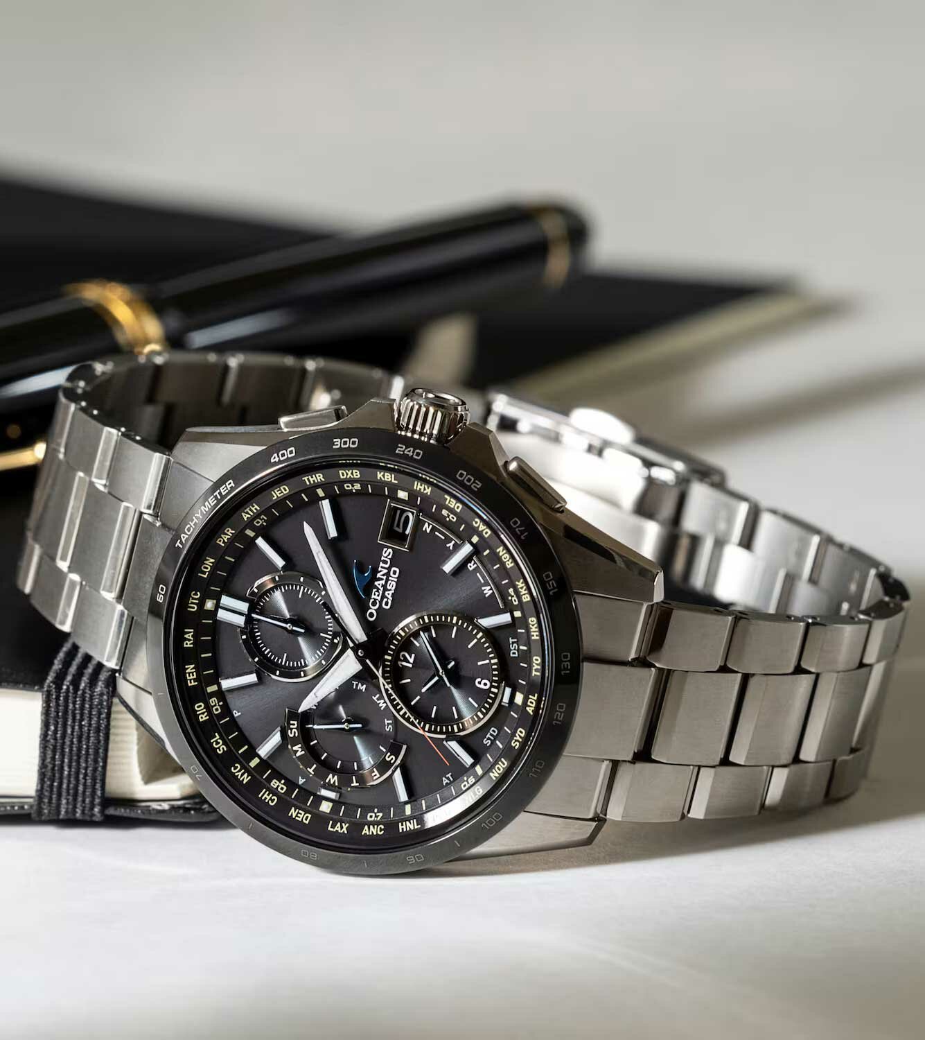 Наручные часы CASIO, черный, серебряный, желтый — фото 1