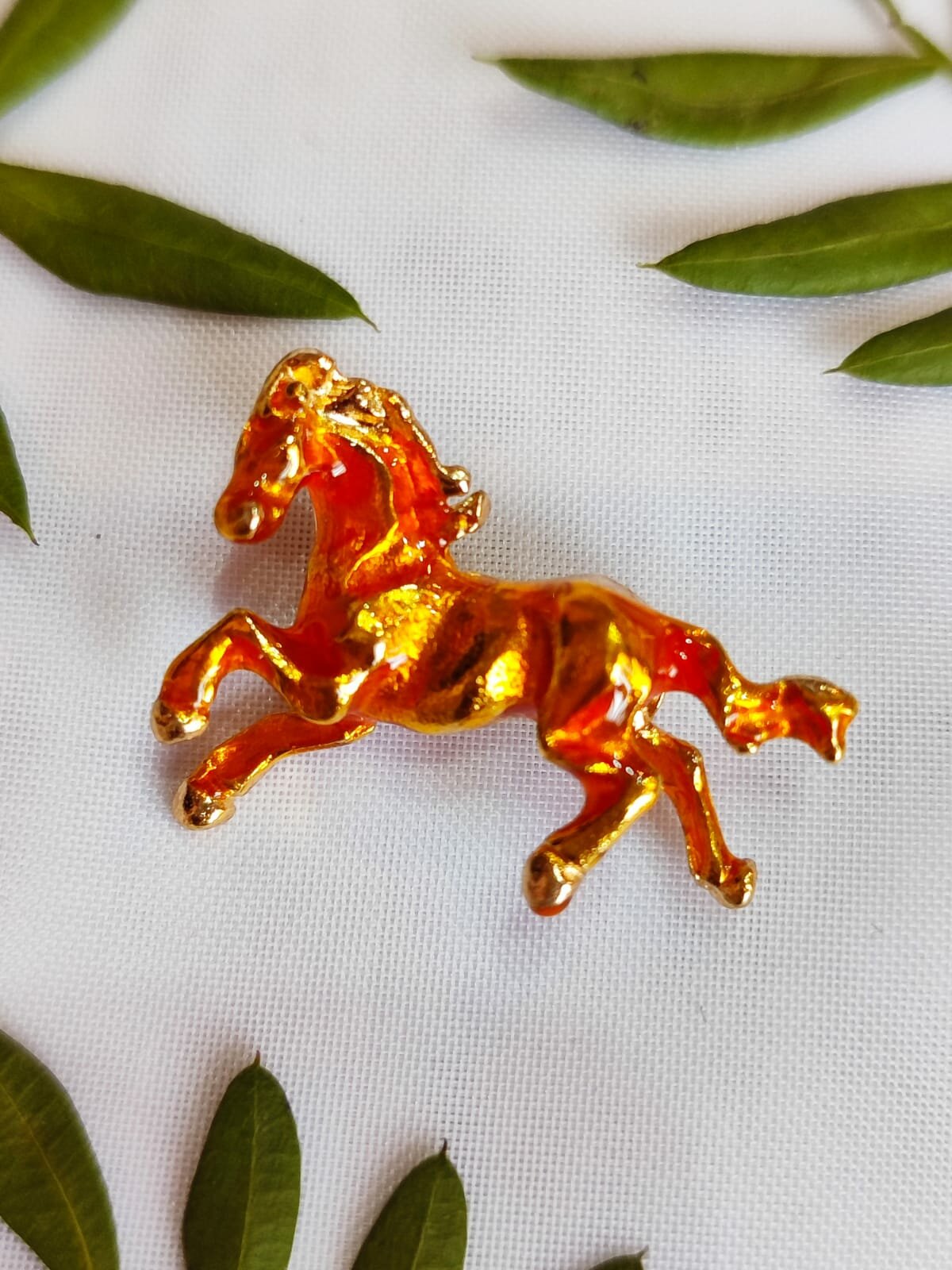 Брошь, эмаль