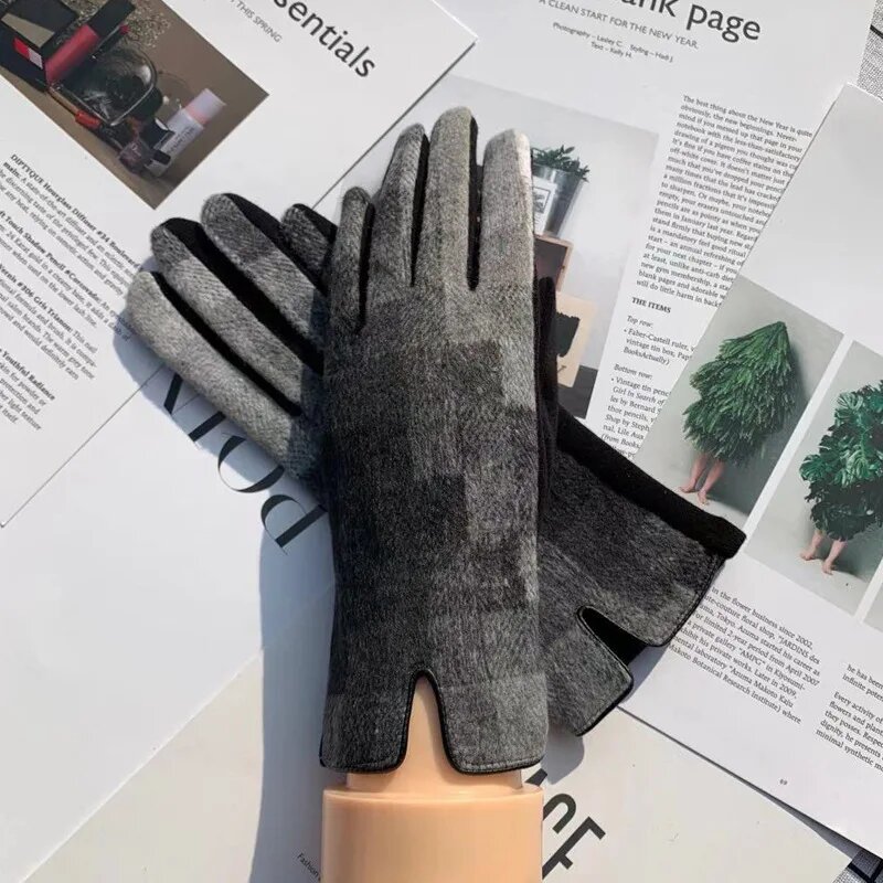 Перчатки для женщин