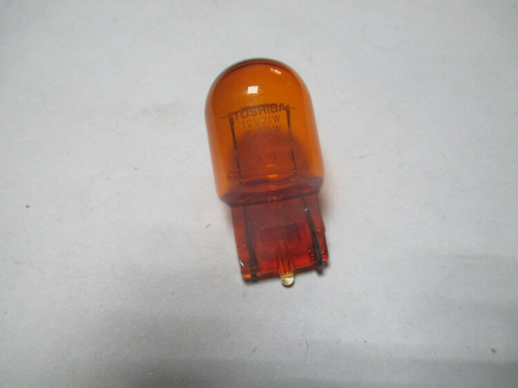 Лампа WY21W E1-12V-21W W19T 2KR 15829331 безцокольная поворотников заднего фонаря Toshiba