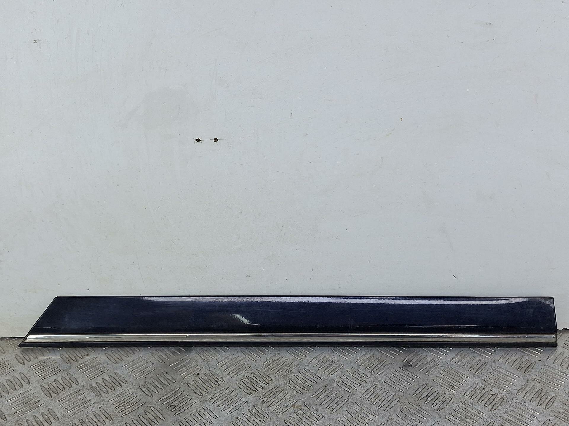 Молдинг двери задней левой Mercedes-Benz C W203 рест. W203.054 2005