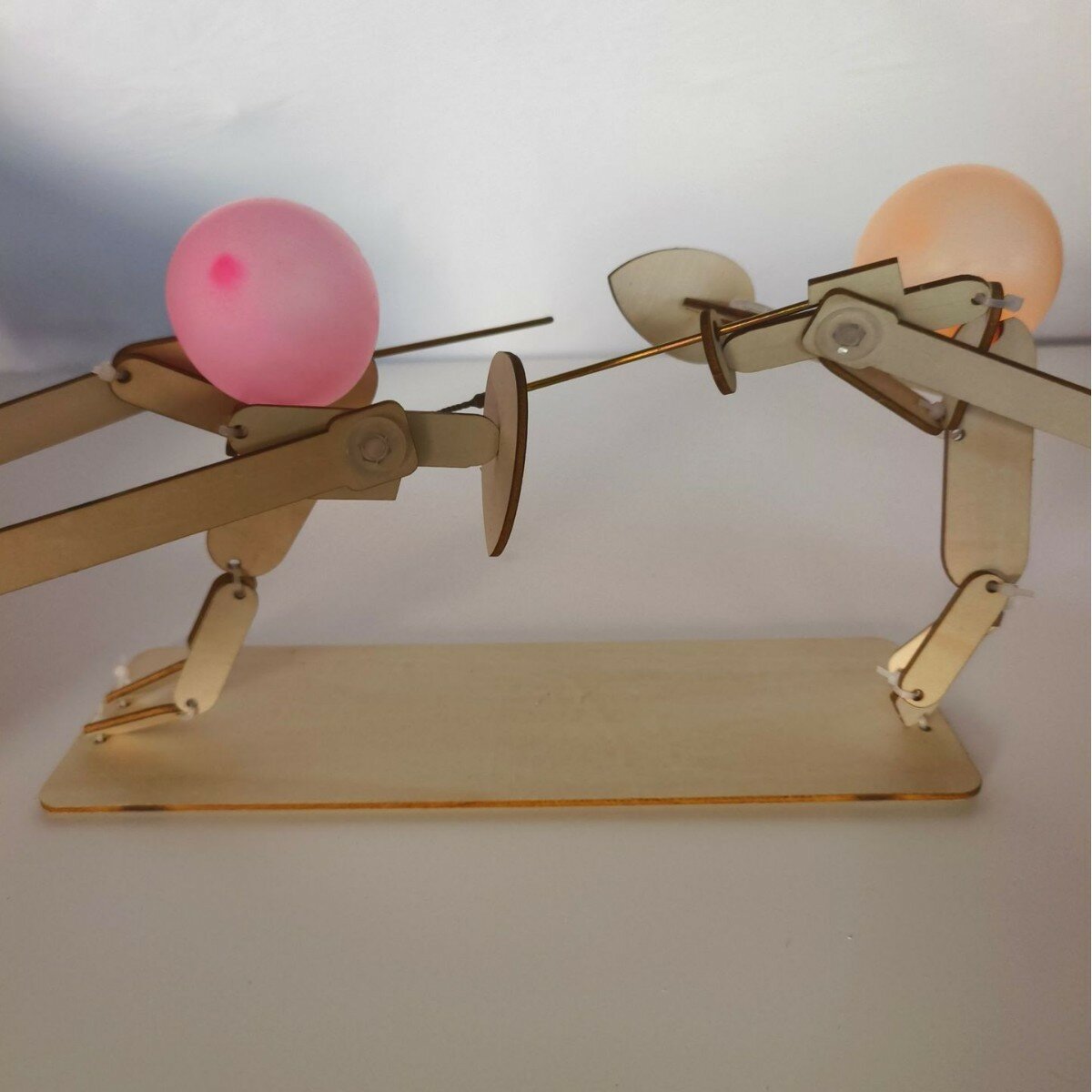 Деревянная интерактивная кукла, ручная работа, деревянный человечек, игра в борьбу с воздушными шарами, игрушка для двух игроков