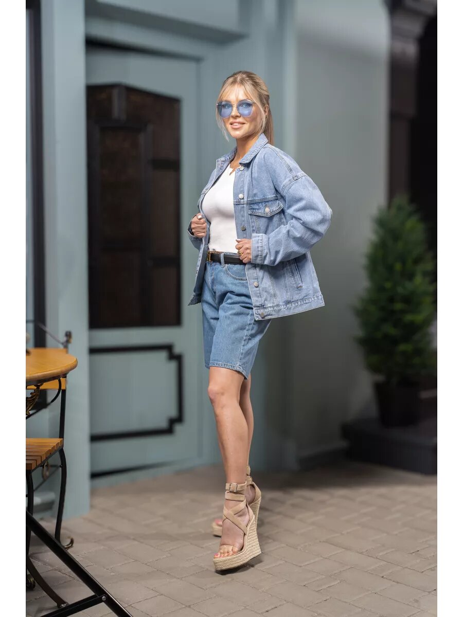 Куртка джинсовая