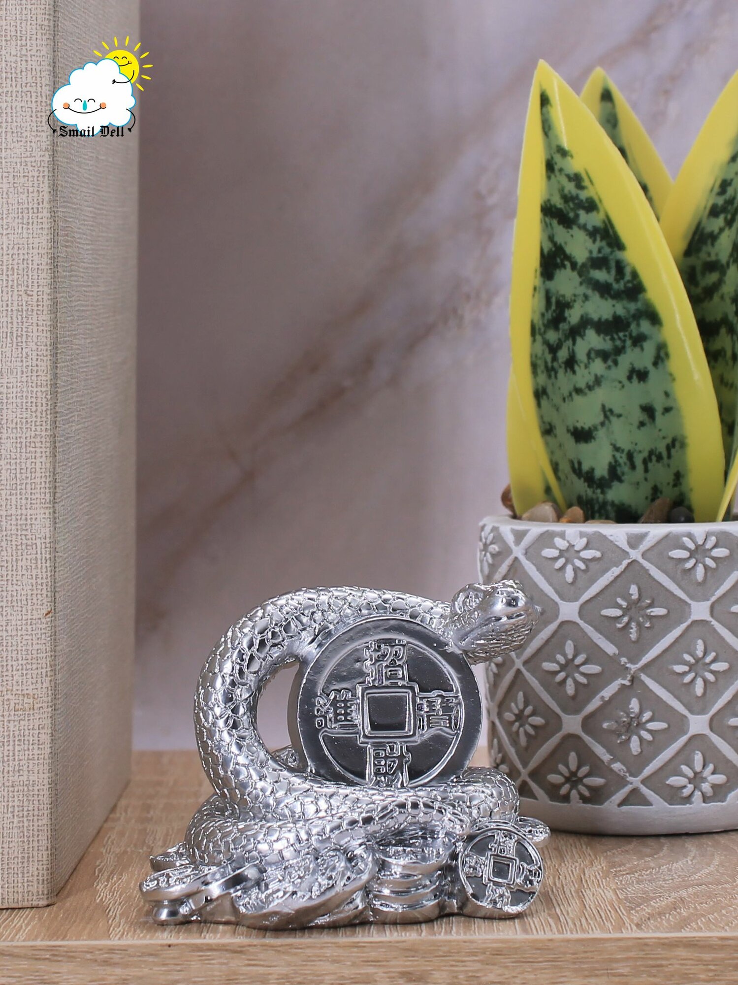 Статуэтка Змея с монетой 7,5 см гипс, цвет серебро