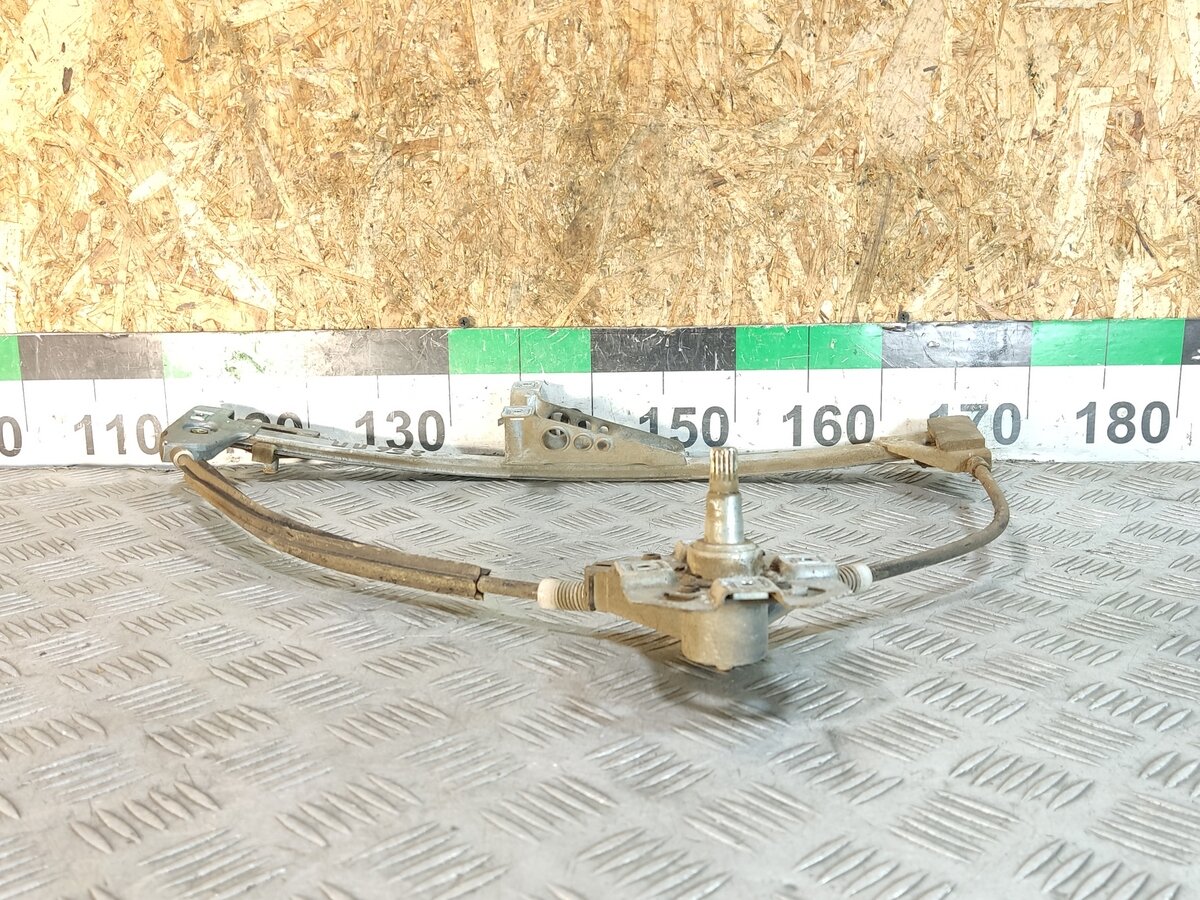 Стеклоподъемник передний правый AUDI 80/90 B3 1986-19 893837400