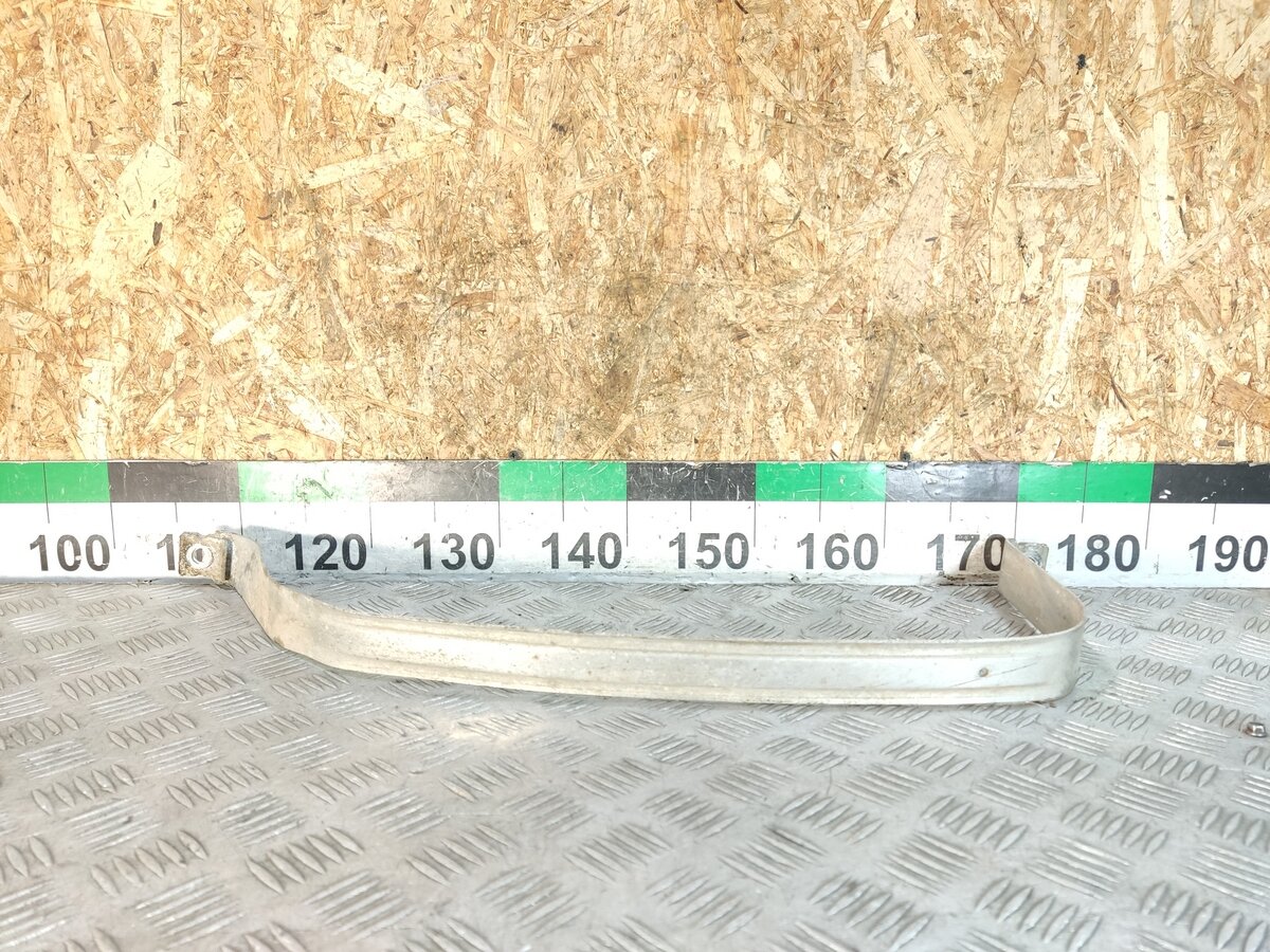 Крепление бензобака SKODA Octavia 2004 2013 1K0201656C