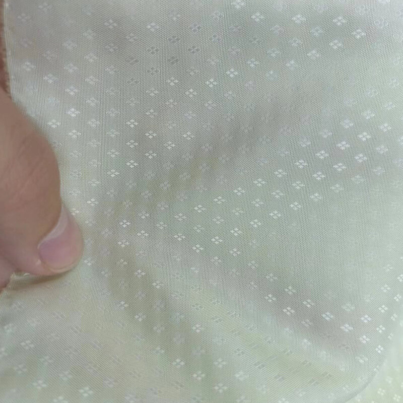 Полиэстеровая тафта с цветком сливы, точечный жаккард, шелковый жаккард, подкладка для костюма, полный полиэстер, катионный высококачественный жаккард