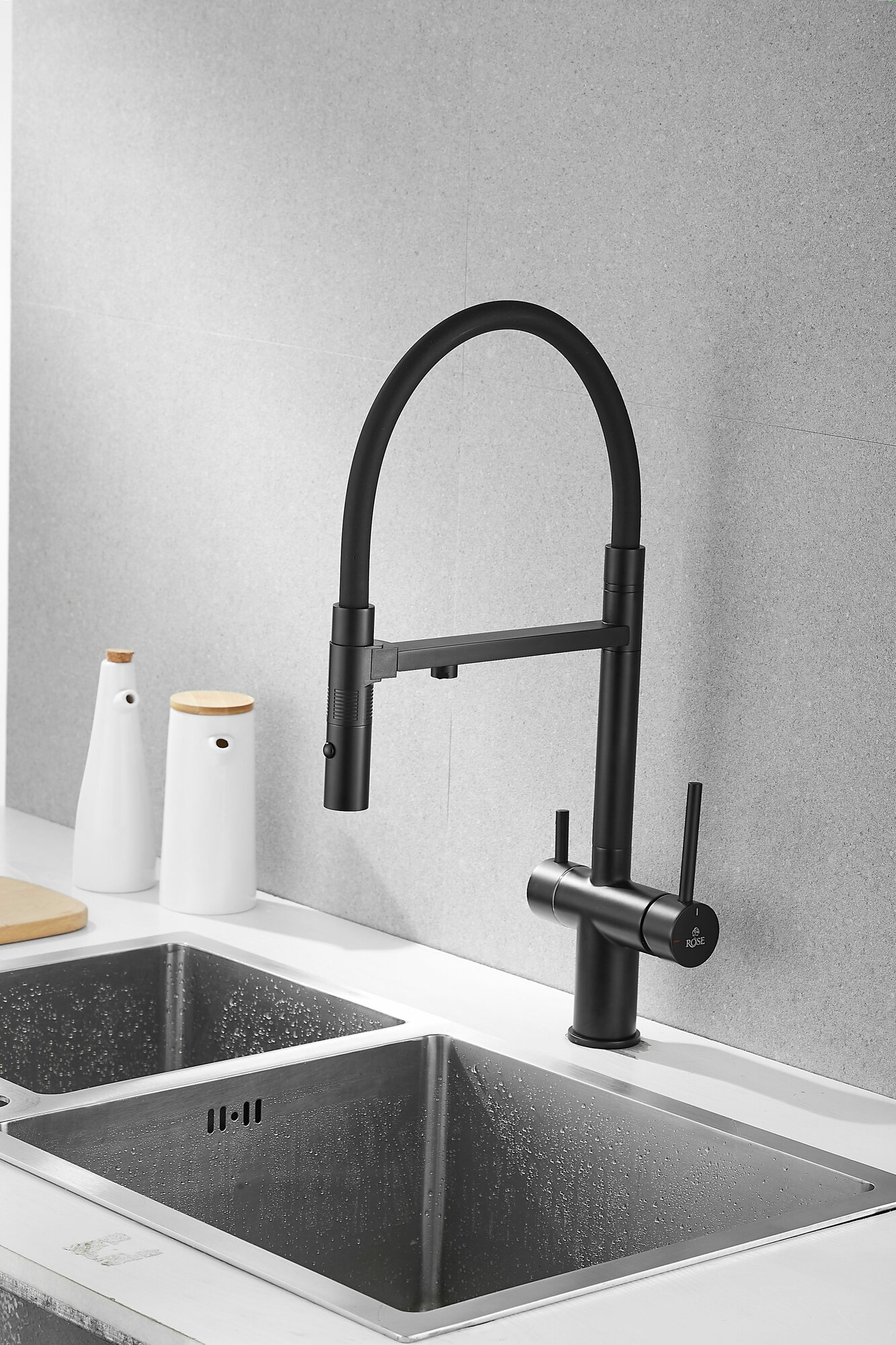 Смеситель для кухни Rose с гибким изливом, с выдвижным 2-х режимным аэратором, с возможностью установки фильтра питьевой воды, черный