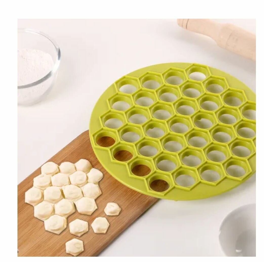 Ручная пельменница "Helper" из 37 ячеек