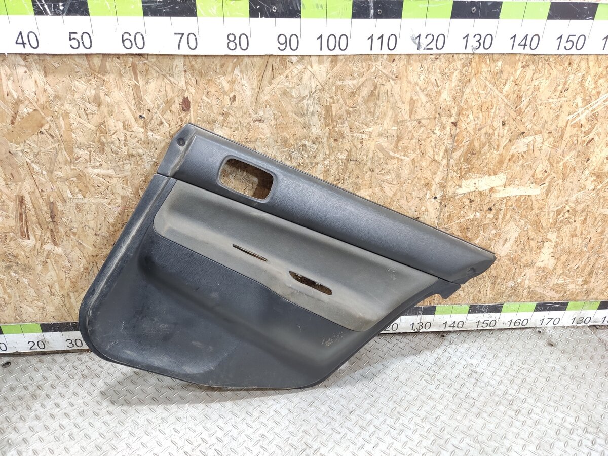 Обшивка двери задней правой MITSUBISHI Lancer 9 MR444252