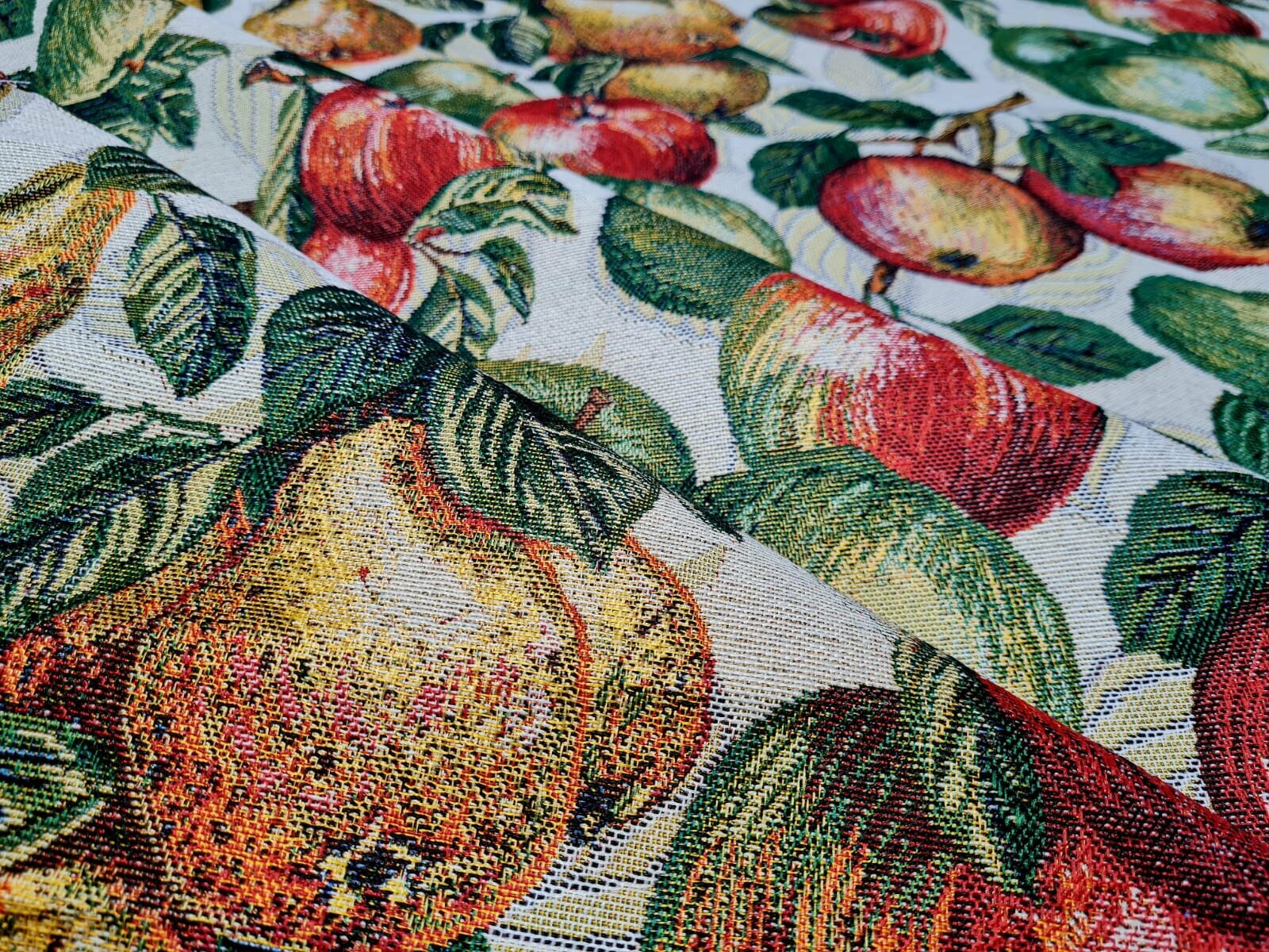 Гобелен для пошива покрывал, декоративных подушек, скатертей, сумок и других изделий, отрез 1 метр
