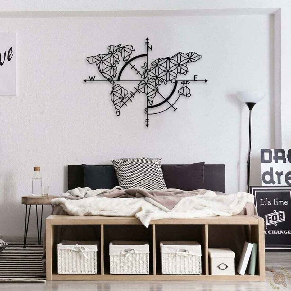 Панно 50х40 см "Компас Карта Мира" декоративное настенное чёрное, декор на стену, картина