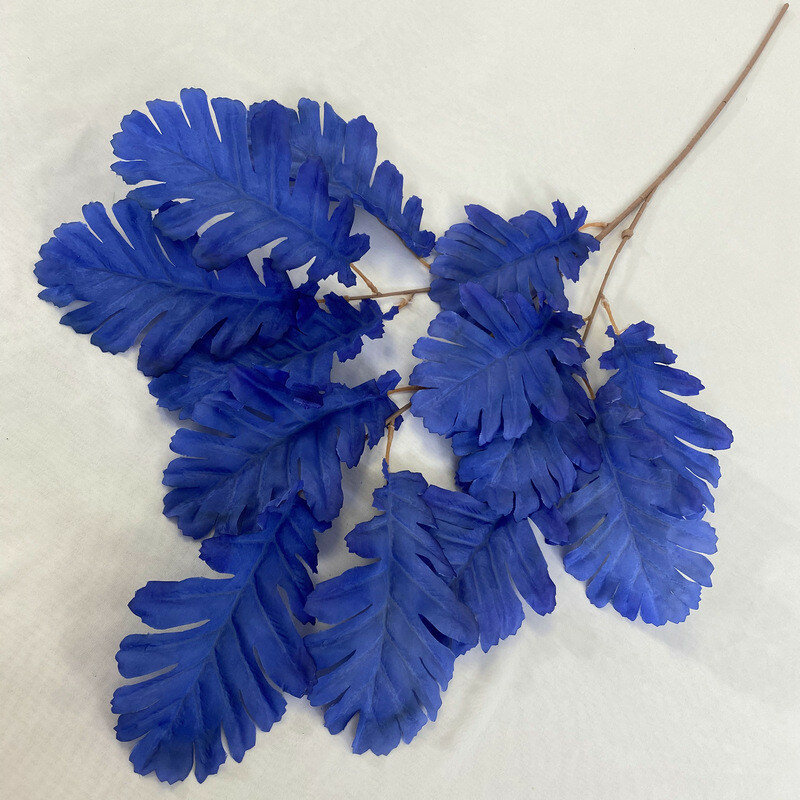 Цветочный свадебный декор в голубом с шелком и пластиком для оформления зала и дверных проемов капустный лист