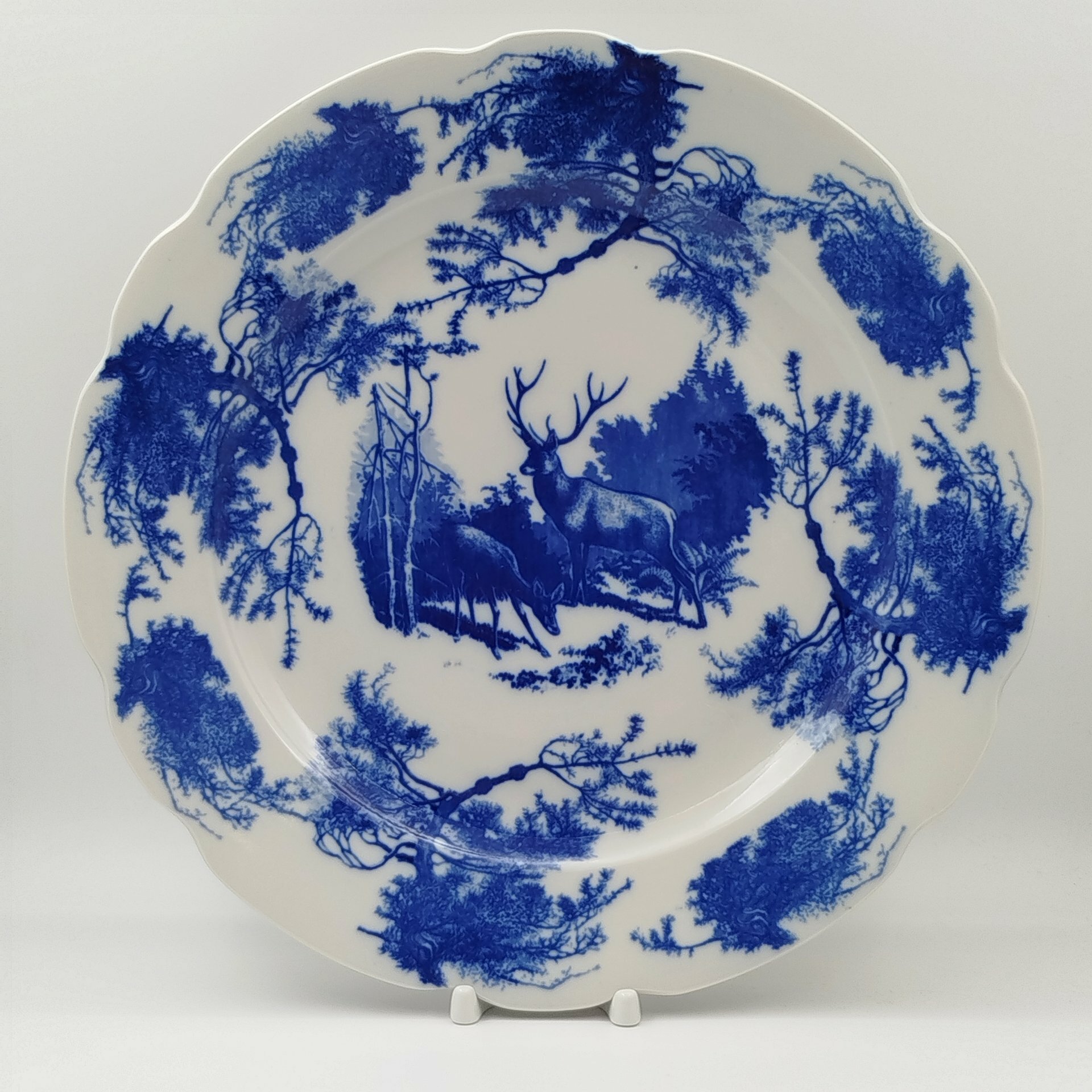 Блюдо настенное "Олени", фарфор, деколь, Дулевский фарфоровый завод (Дулёво)