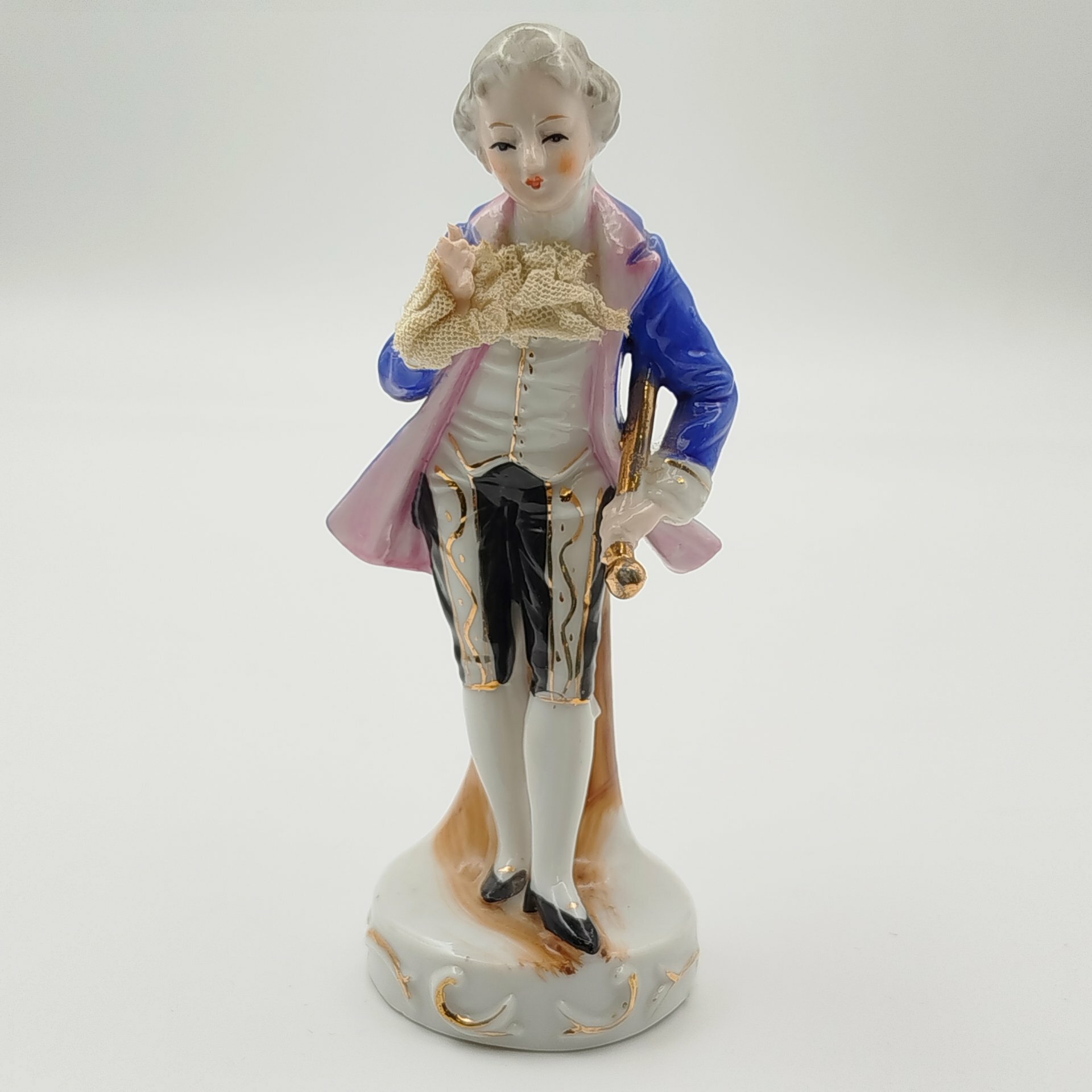 Статуэтка "Кавалер", фарфор, роспись, ткань, Азия, 1970-1990 гг.