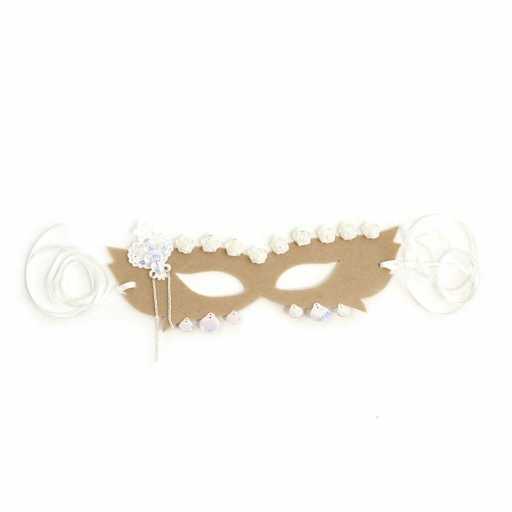 Рождественская маска с кисточкой из ракушки русалки