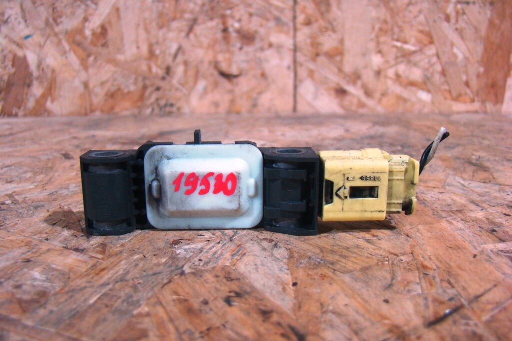 Nissan Note E11 Датчик AIR BAG 985829U00A