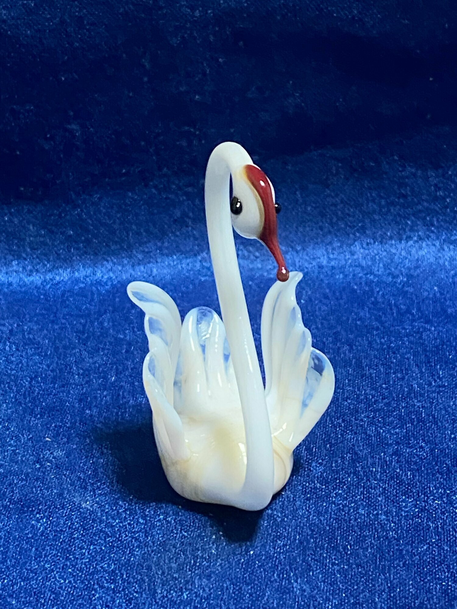 Фигурка из стекла "Лебедь" белый