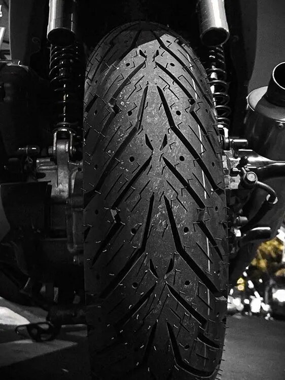 Pirelli Angel Scooter Мотошины 120/70 R15 56 P Front