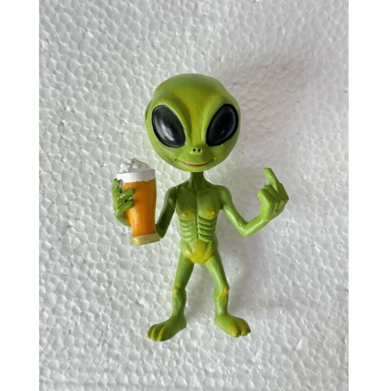 Статуэтка из смолы - Садовая статуэтка-карлик в виде инопланетянина НЛО из смолы