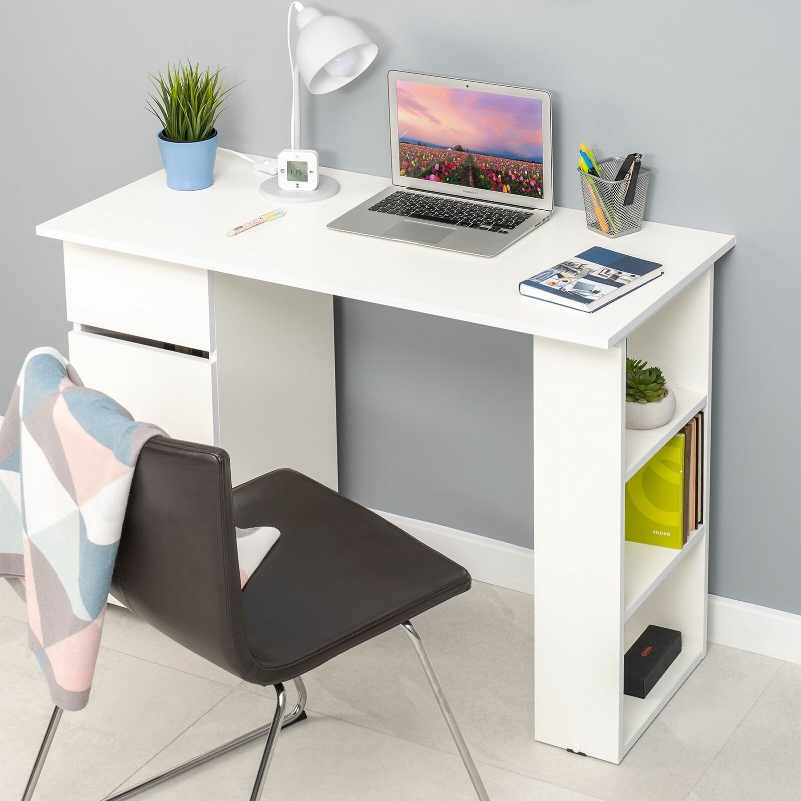 Письменный стол