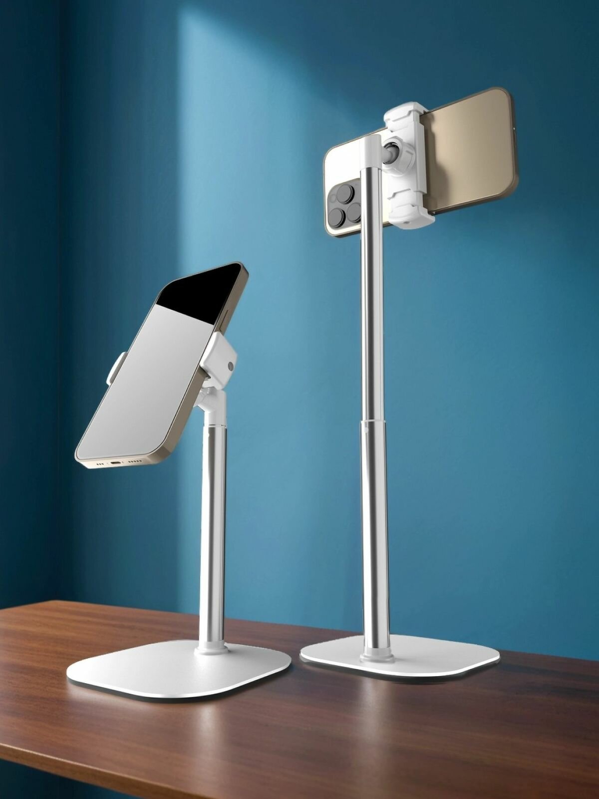 Держатель для телефона Cooper ChatStand настольный, с регулировкой по высоте от 24 до 36 см и изменением угла наклона; цвет белый