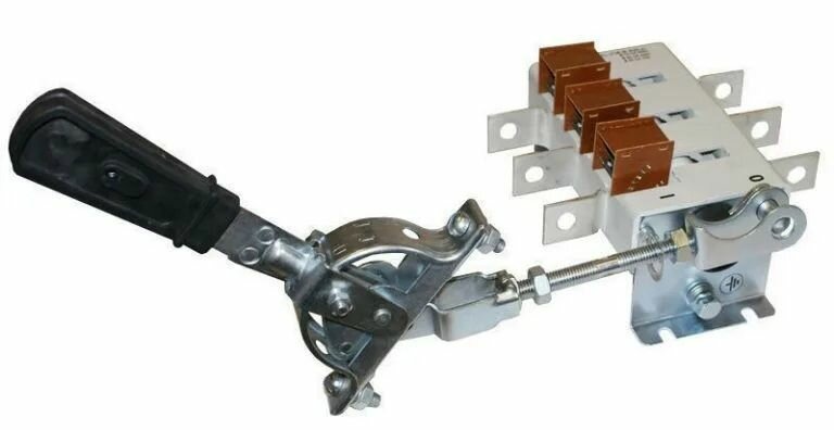 Выключатель - разъединитель ВР32-35А 31240 250А