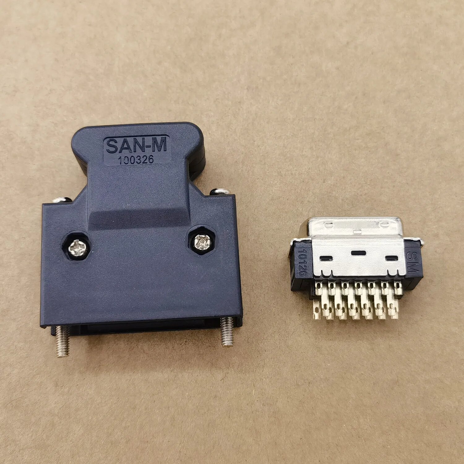 SCSI-26P разъем сервосоединения MaXueZhong MR-ECN1 24В