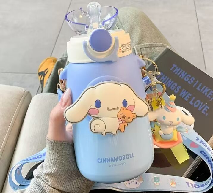 Термокружка Kuromi "Hello Kitty", силикон, крышка с трубочкой, 570мл